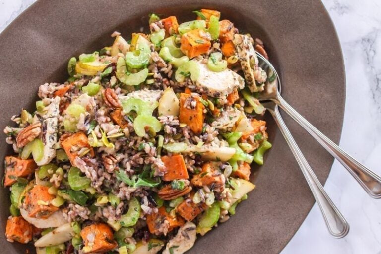Receta de ensalada de arroz con peras silvestres y nueces - Cocina Facil