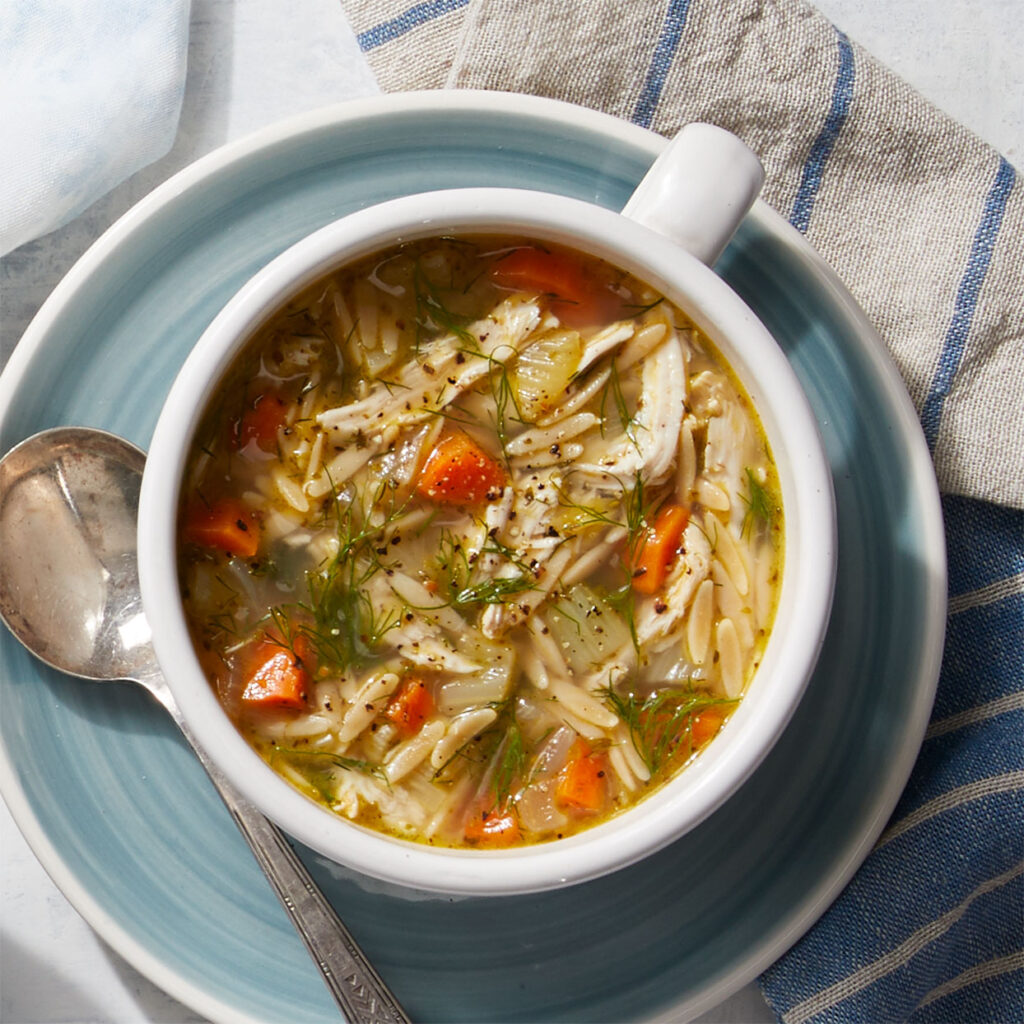 Receta de sopa griega de pollo con limón y cebada - Cocina Facil