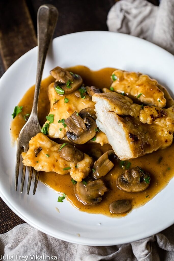 Receta - El Mejor Pollo Marsala (Receta Clásica Fácil) - Cocina Facil