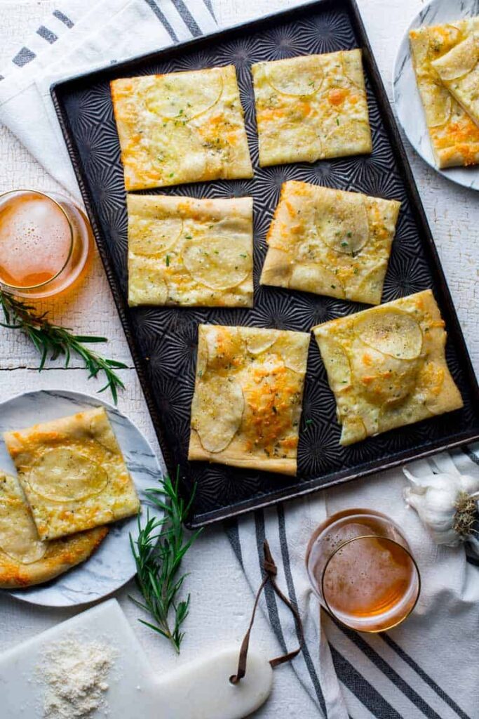 pizza de patata blanca con romero - Cocina Facil