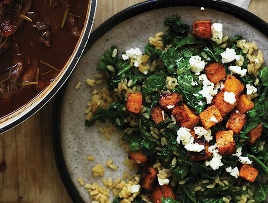 Rodaja De Calabaza, Kale Y Ensalada Persa - Cocina Facil