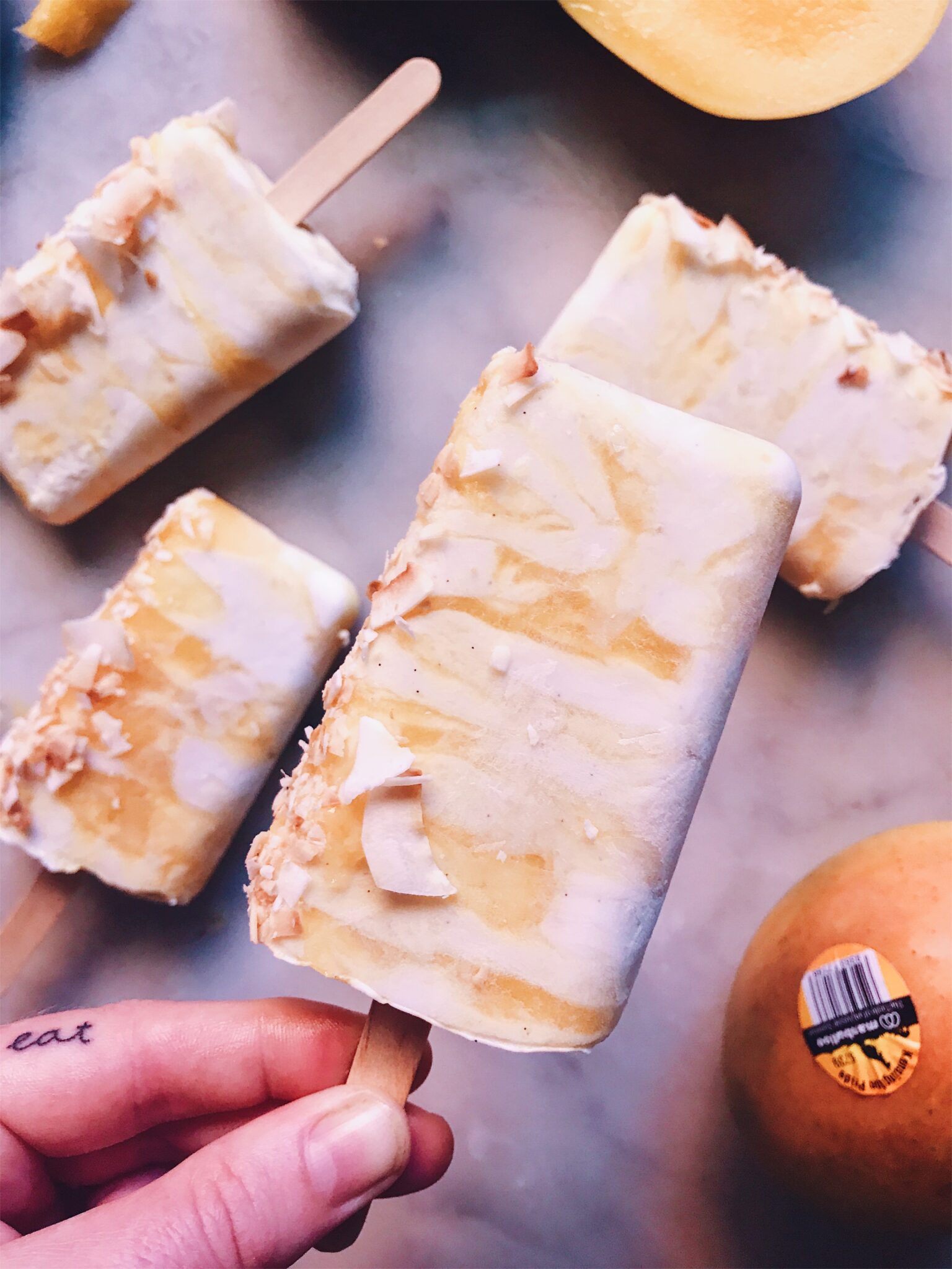 Polos helados de mango y coco - Cocina Facil